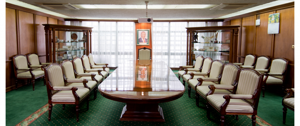 MPs issue fresh threats to CBK boss on Sh1-million rule – Vellum Kenya